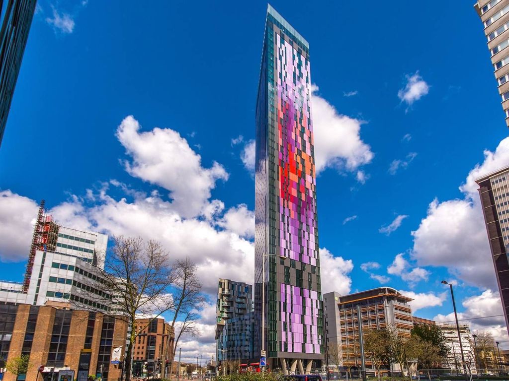 Parking/garage to rent in Pinnacle Apartments, Croydon CR0 - Zoopla