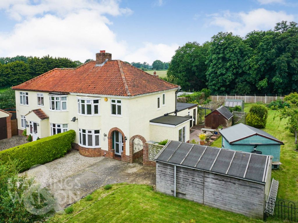 3 bed semi-detached house for sale in South Burlingham Road, Lingwood ...