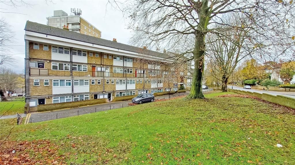 2 bed flat for sale in Blessington Road, London SE13, £225,000 - Zoopla