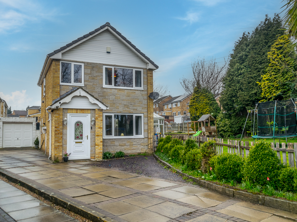 3 bed detached house for sale in Topcliffe Avenue, Morley, Leeds LS27 ...