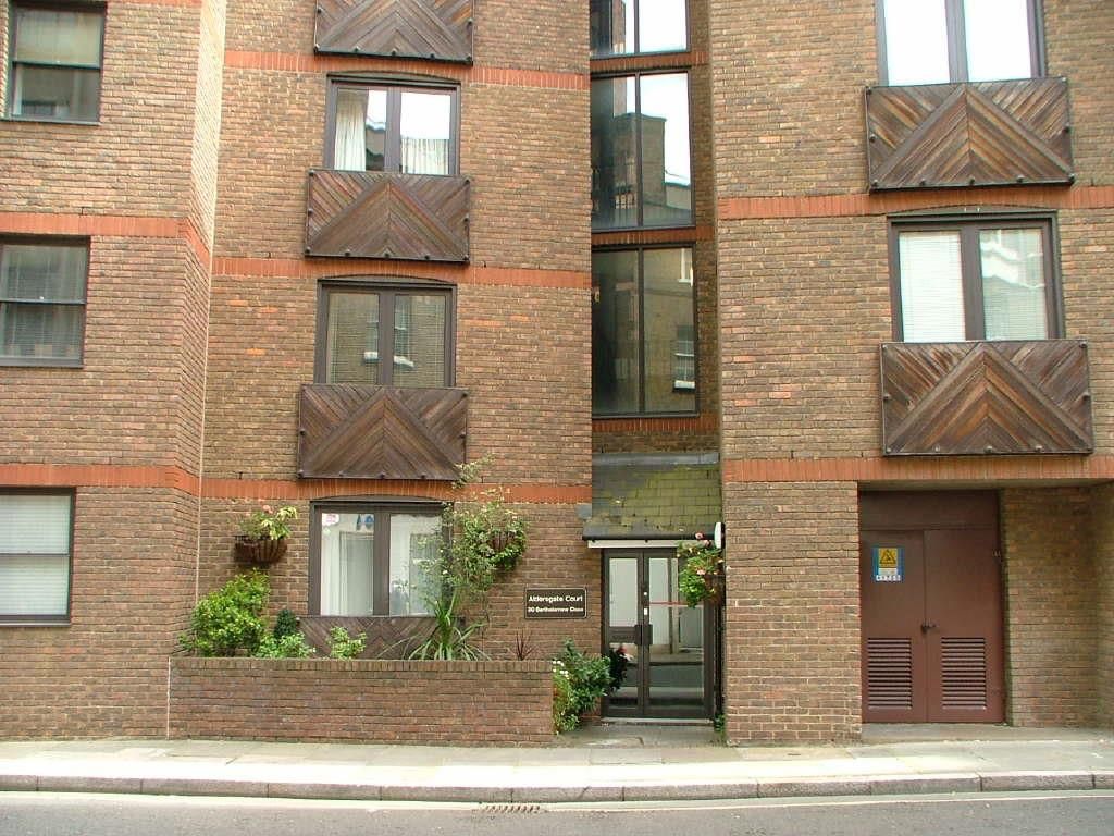 1 bed flat to rent in Aldersgate Court, 30 Bartholomew Close, London ...