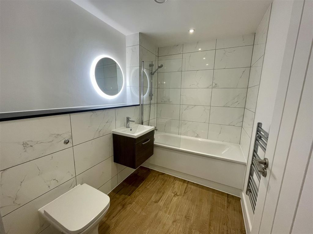 1 bed flat to rent in Angel Square, 57 St. Petersgate, Stockport SK1, £ ...