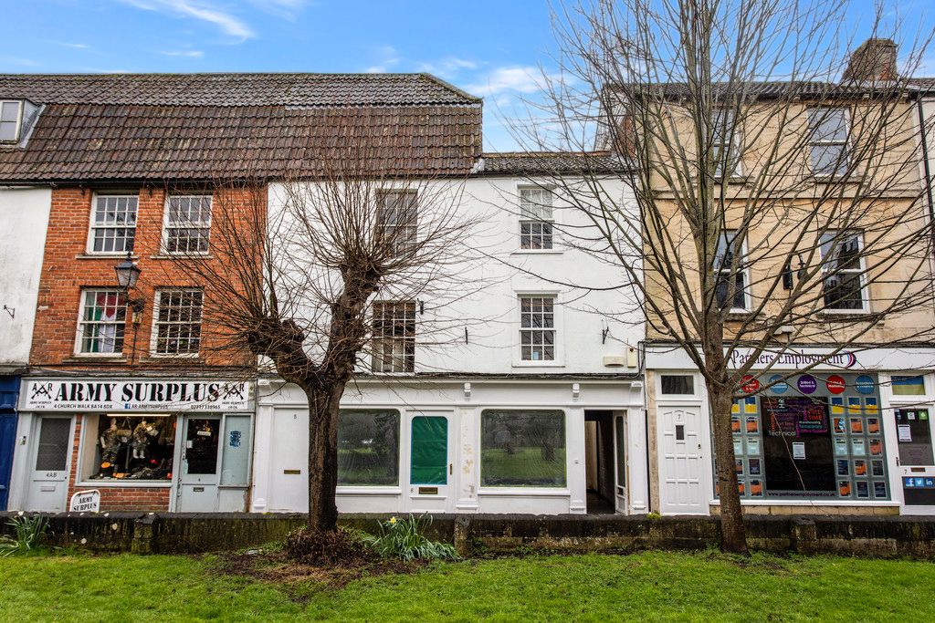 1 bed flat to rent in Church Walk, Trowbridge BA14, £750 pcm - Zoopla