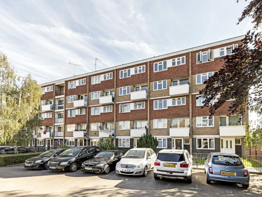 1 bed flat to rent in Acre Road, Kingston Upon Thames KT2, £1,275 pcm ...