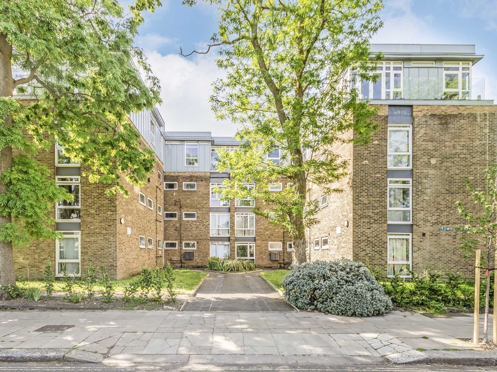 2 bed flat to rent in Sutherland Road, London W13 - Zoopla