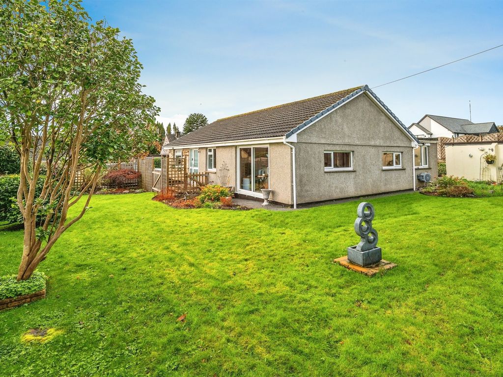 3 Bed Detached House For Sale In Pollards Close Pensilva Liskeard