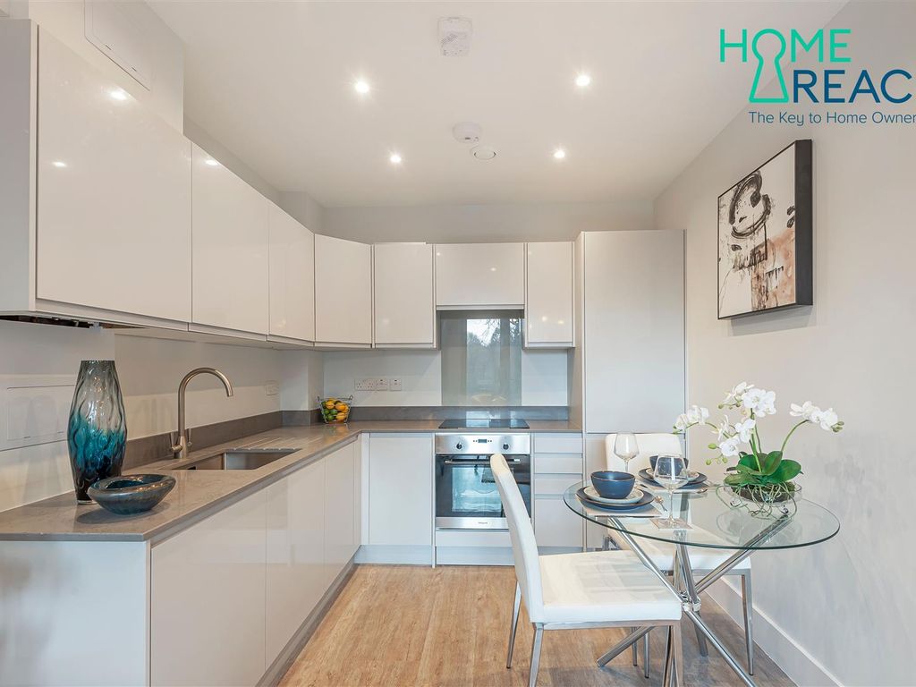 2 bed flat for sale in Marsh Road, Pinner HA5 - Zoopla