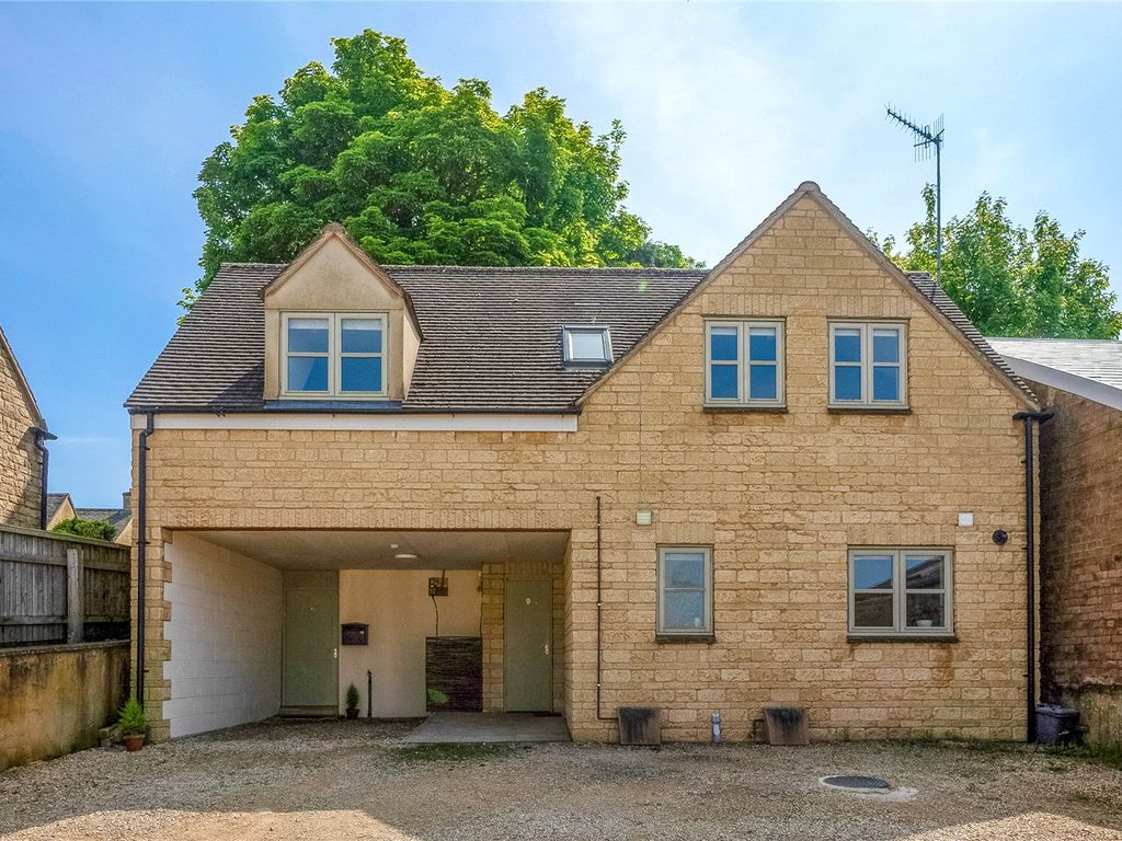 2 bed flat for sale in Pear Tree Court, Albion Street, Chipping Norton ...