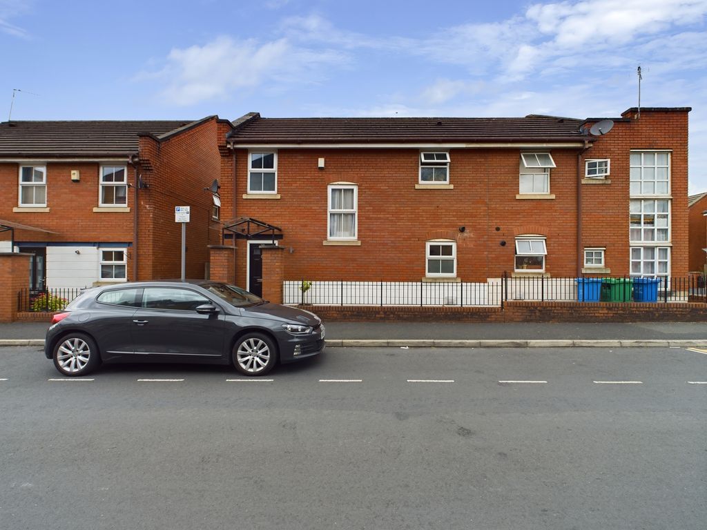 3 bed end terrace house for sale in Peregrine Street, Manchester M15 ...