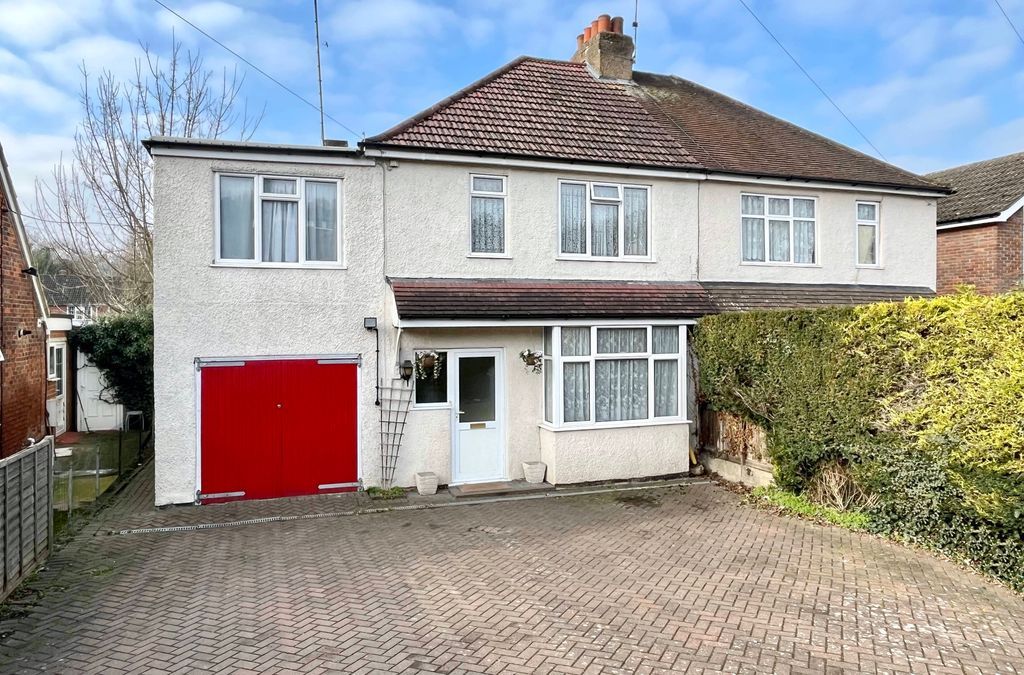 3 Bed Semi Detached House For Sale In London Road Loudwater High