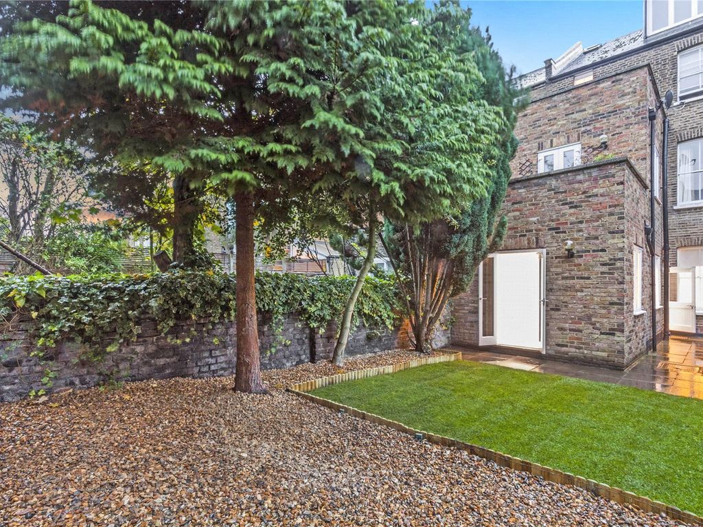2 bed flat for sale in Roderick Road, Hampstead NW3 - Zoopla