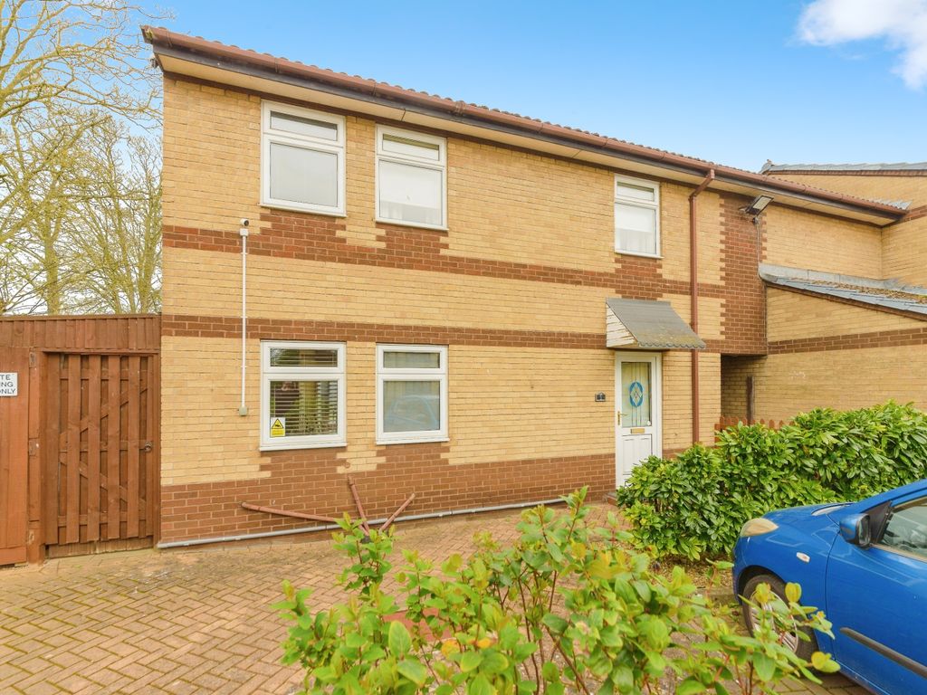3 bed end terrace house for sale in Hillary Close, Stamford PE9, £ ...