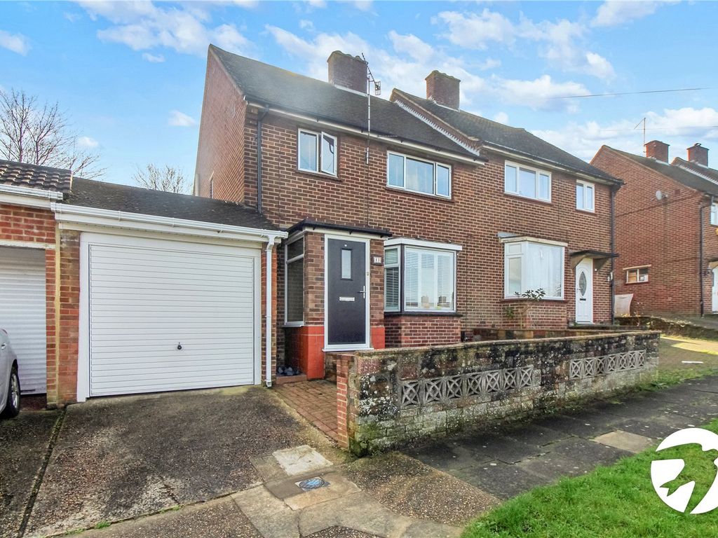 3 Bed Semi Detached House For Sale In Eden Avenue Wayfield Chatham