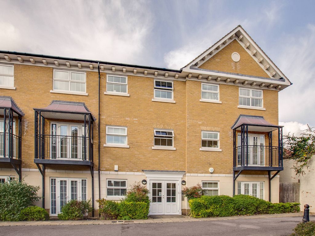 2 bed flat for sale in Reliance Way, Oxford OX4, £350,000 - Zoopla