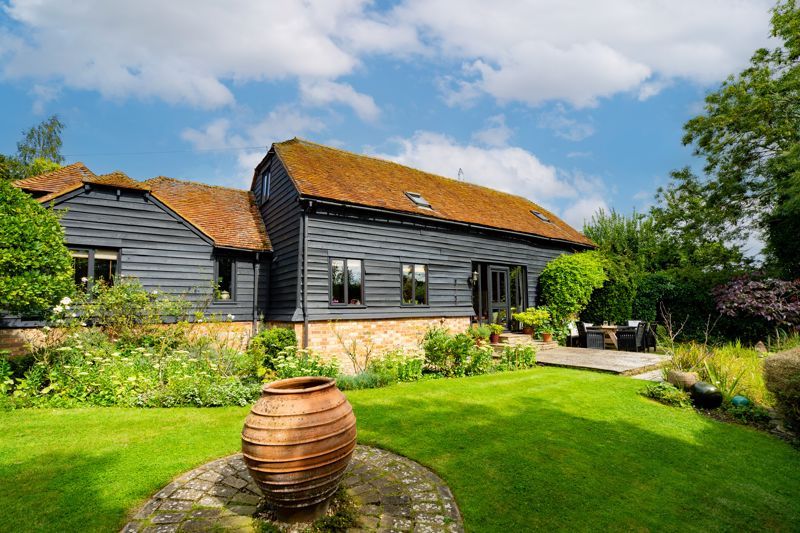 4 bed detached house for sale in Church Lane, Edgcott, Buckinghamshire ...