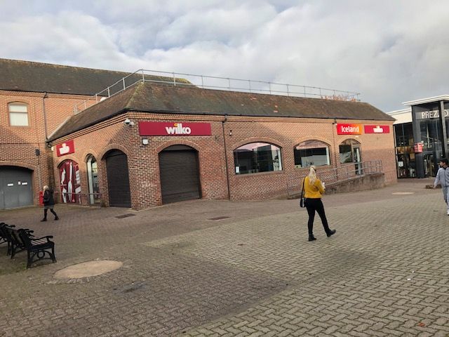 Retail premises to let in Market Place, Didcot OX11, £75,000 pa - Zoopla