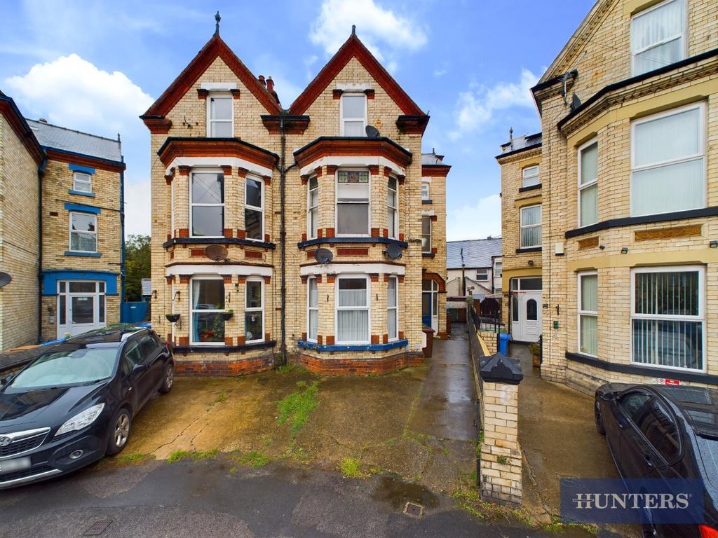 3 Bed Semi Detached House For Sale In Lansdowne Crescent Bridlington