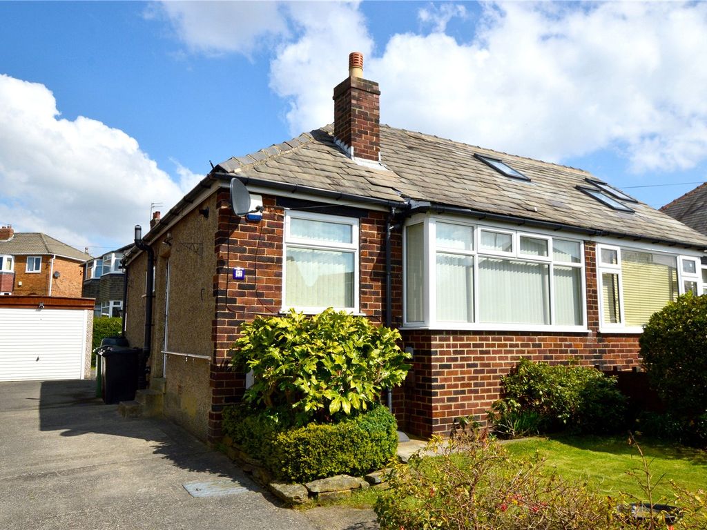 2 Bed Bungalow For Sale In Smalewell Road Pudsey West Yorkshire Ls28