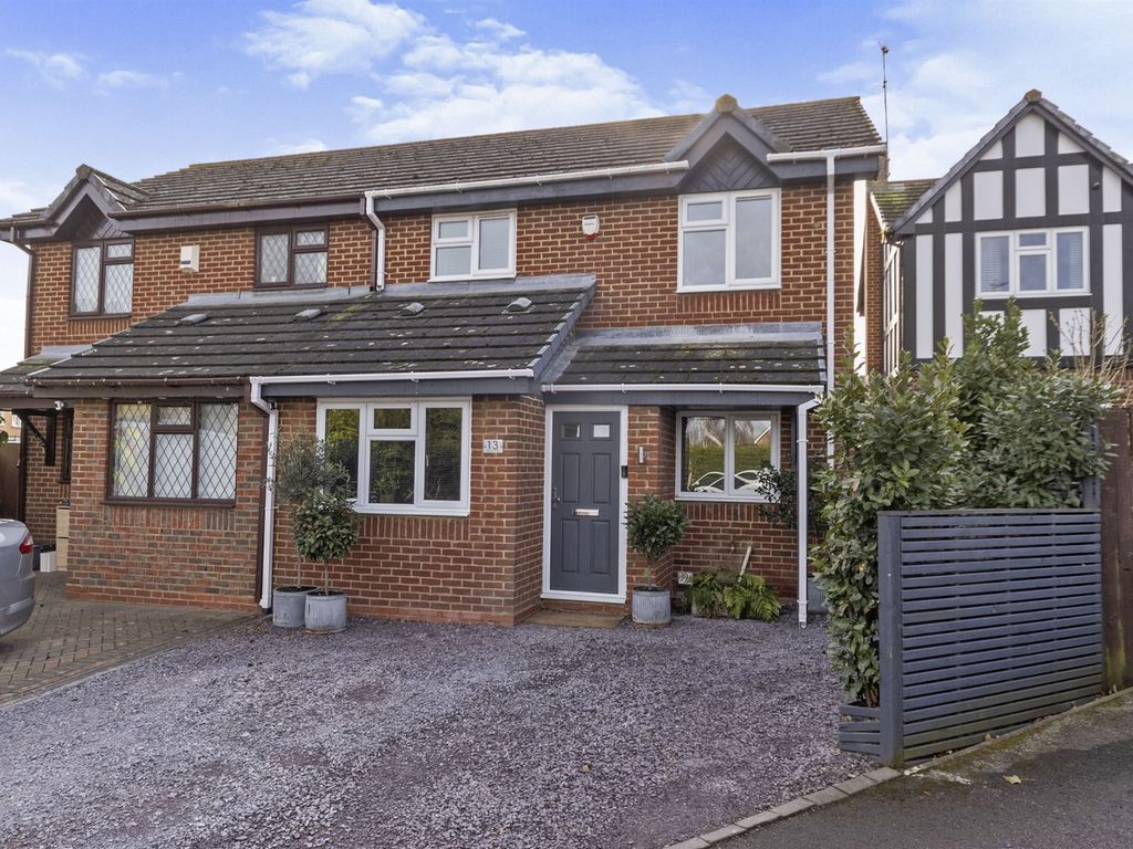 3 bed semi-detached house for sale in Tameton Close, Luton LU2 - Zoopla