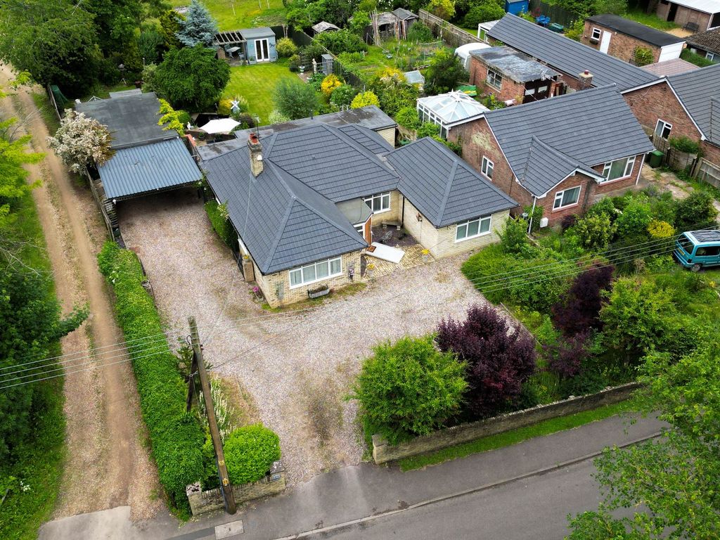 3 bed detached bungalow for sale in Woodside, Longstanton CB24, £ ...