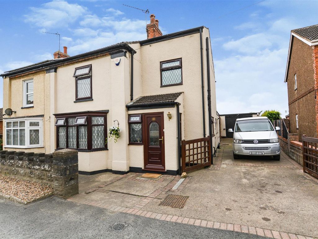 3 Bed Semi Detached House For Sale In Northlands Road Winterton