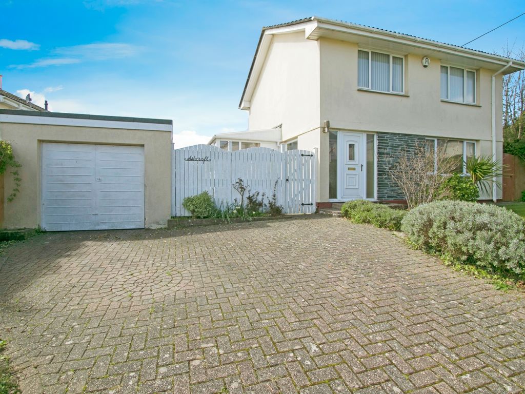 3 Bed Detached House For Sale In Newbridge Lane Truro Cornwall Tr1 £