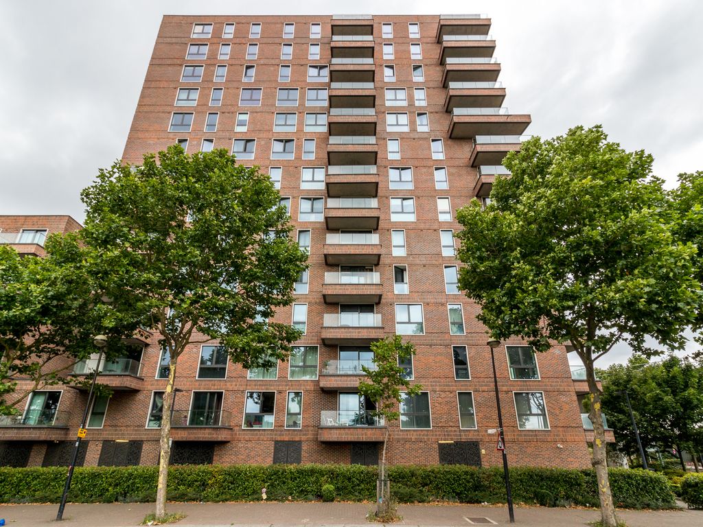 2 bed flat to rent in Connaught Heights, Agnes George Walk E16 - Zoopla