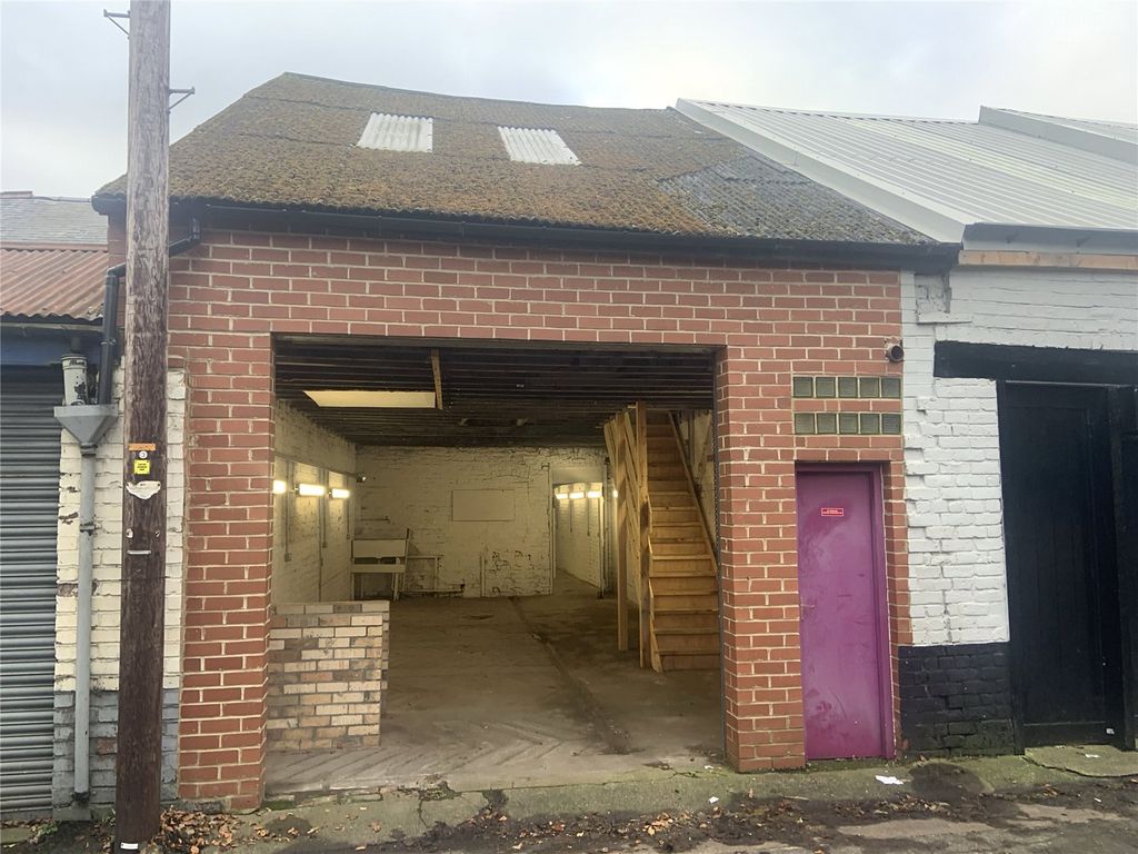 Light industrial to let in Unit 10 & 35, Back Godspink Lane, Newcastle ...