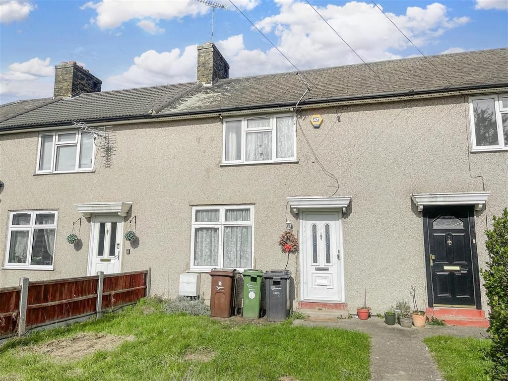 3 Bed Terraced House For Sale In Canonsleigh Road Dagenham Essex Rm9
