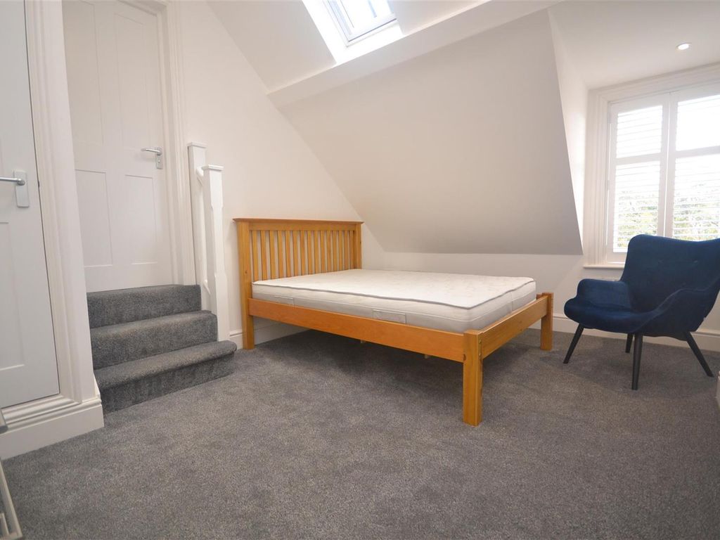 Room to rent in Alexandra Road, Reading, Berkshire RG1 - Zoopla