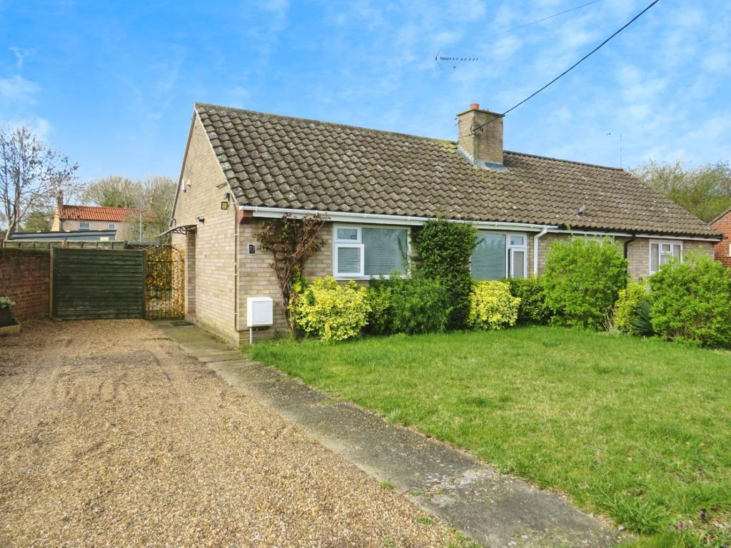 1 bed semi-detached bungalow for sale in Crown Street, Brandon IP27, £ ...