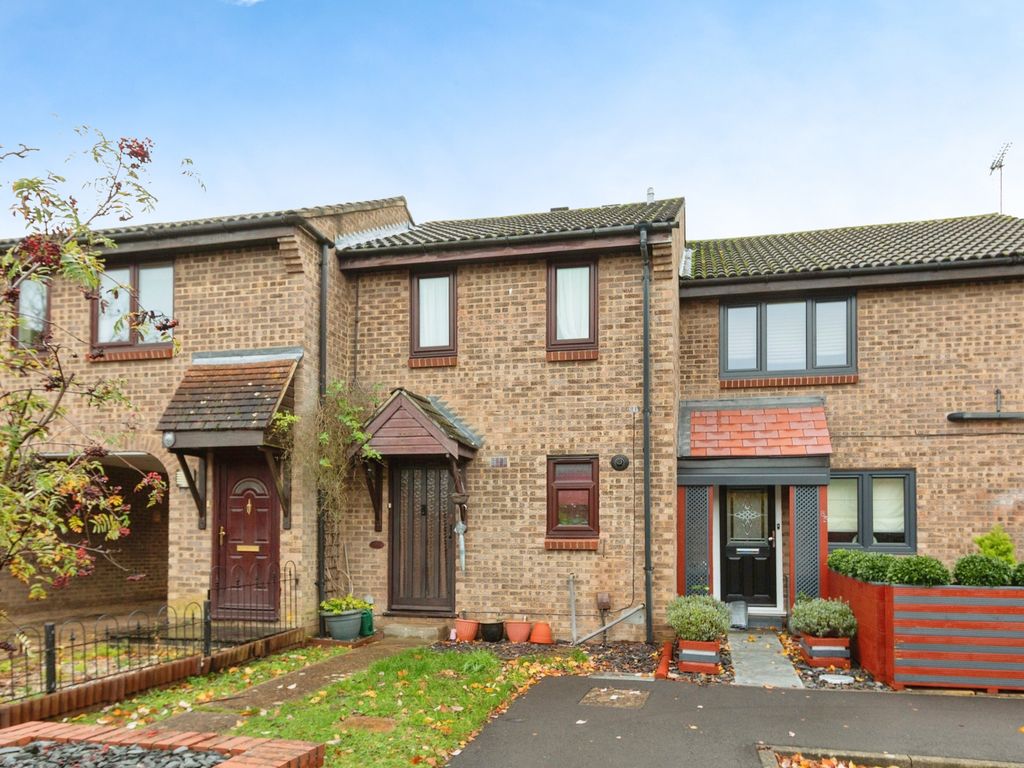 2 Bed Terraced House For Sale In Chisbury Close Bracknell Berkshire