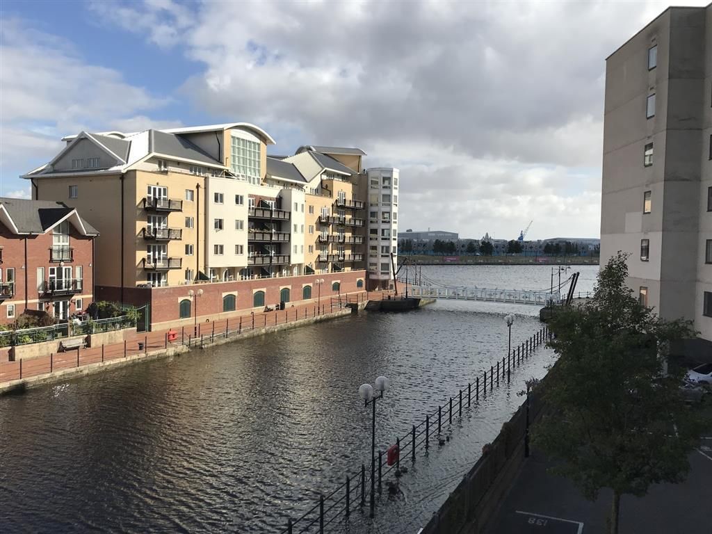 2 bed flat to rent in Falcon Drive, Cardiff CF10 - Zoopla