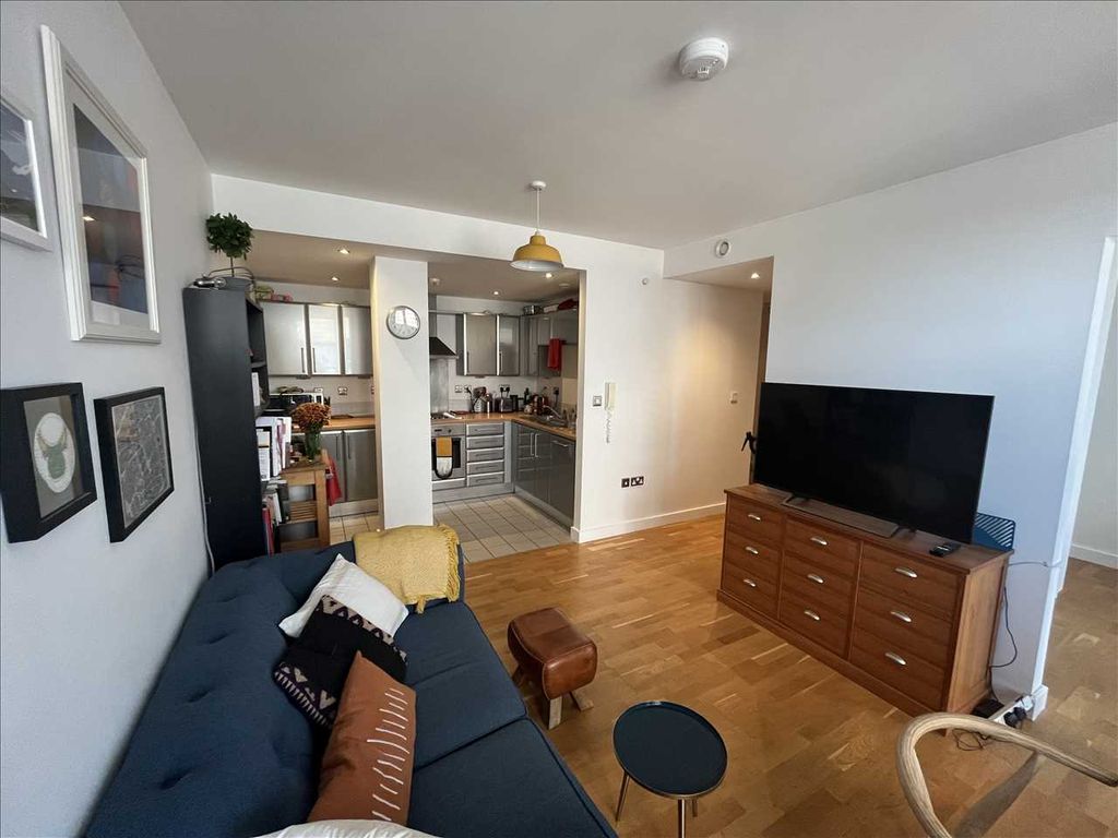 2 bed flat to rent in Beaumont Building, 22 Mirabel Street, Manchester ...