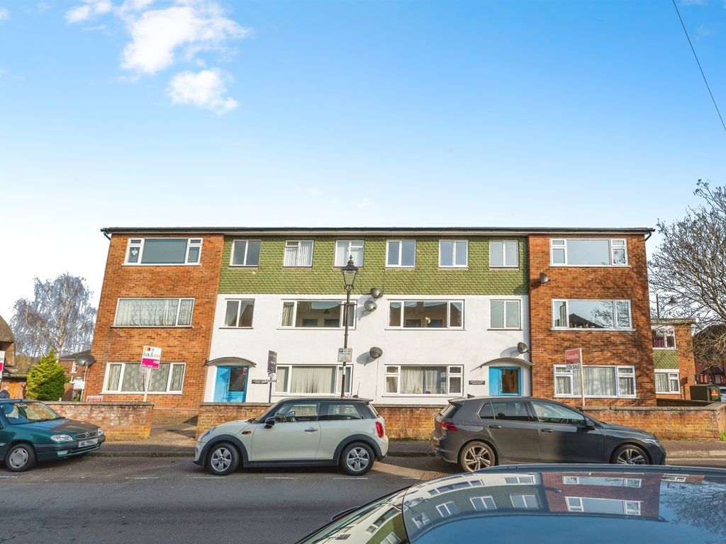 1 bed flat for sale in Mill Lane, Romsey SO51, £150,000 - Zoopla