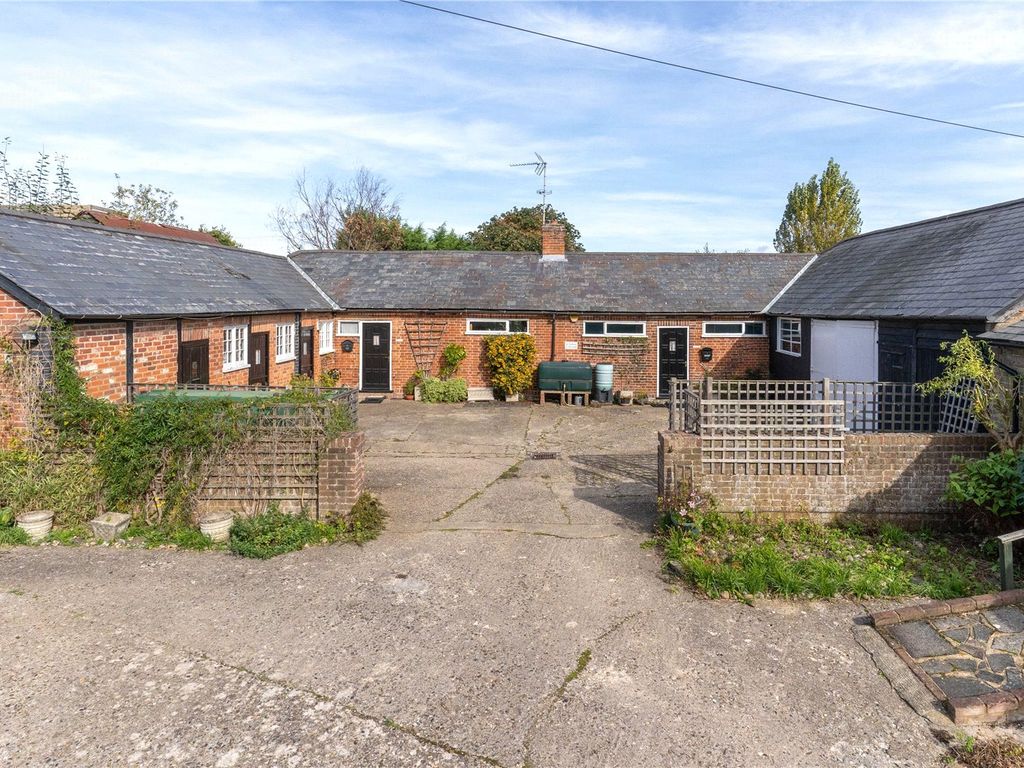 1 bed bungalow to rent in Cambridge Road, Stansted Mountfitchet, Essex ...