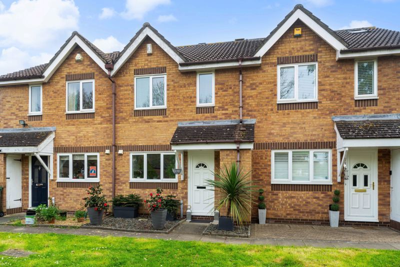 3 Bed Terraced House For Sale In Cotswold Way Worcester Park Kt4 £