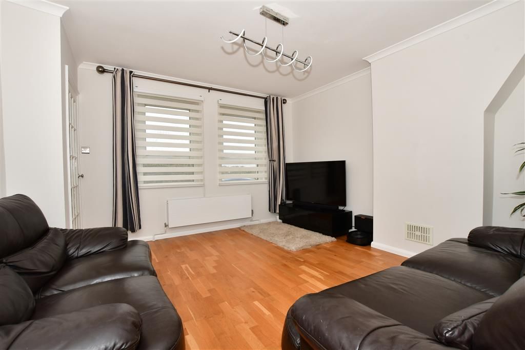 3 bed end terrace house for sale in Cedar Avenue, Gravesend, Kent DA12 - Zoopla