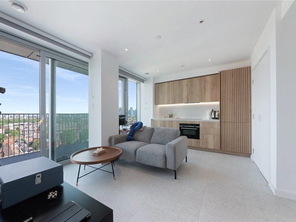1 bed flat for sale in Trinity Way, Salford M3, £249,000 - Zoopla