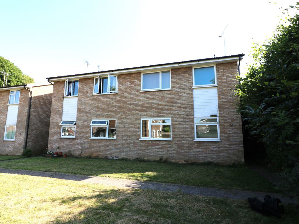2 bed maisonette to rent in Hampton Close, Bragbury End, Stevenage SG2 ...