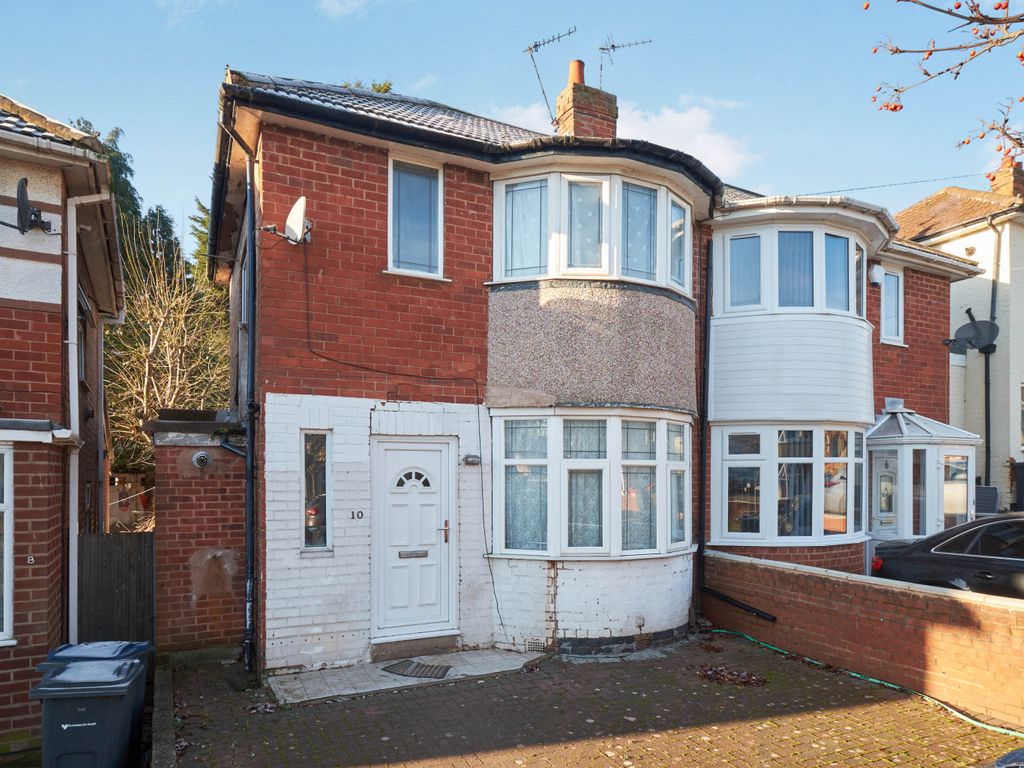 2 Bed Semi Detached House For Sale In Haycroft Avenue Birmingham B8
