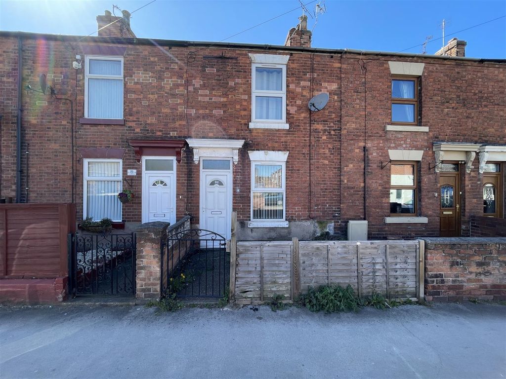 2 bed terraced house for sale in Thrumpton Lane, Retford DN22 - Zoopla