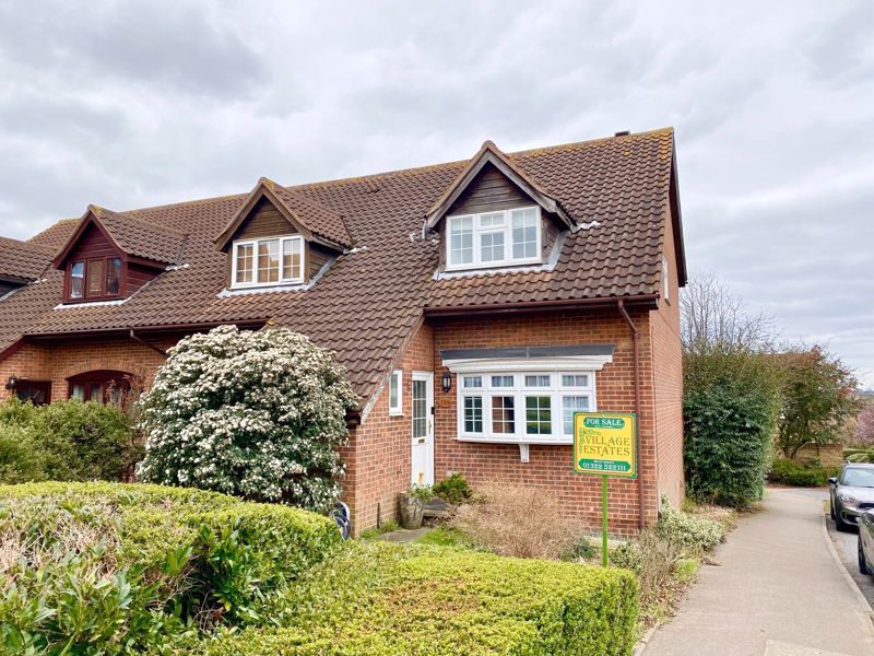 3 Bed End Terrace House For Sale In Knights Manor Way Dartford Da1 £