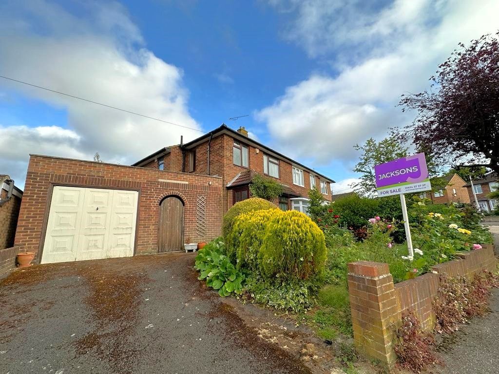 3 Bed Semi Detached House For Sale In Elmstone Road Rainham