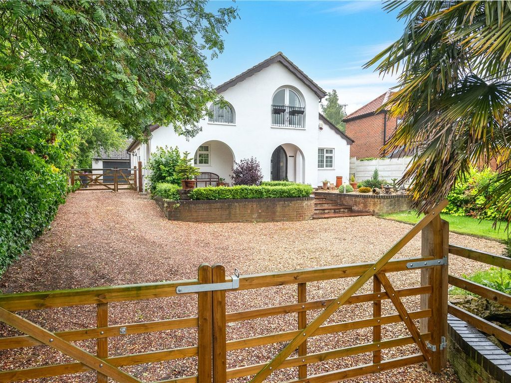 4 bed detached house for sale in Main Street, Dorrington, Lincoln ...