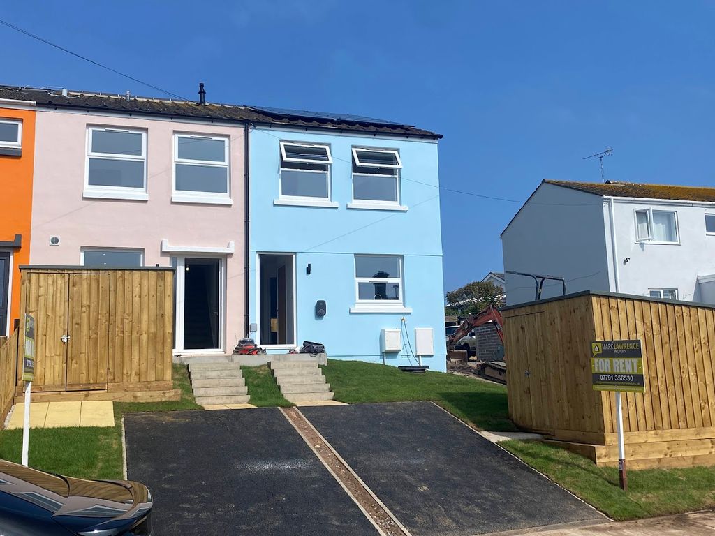 2 Bed End Terrace House To Rent In South Furzeham Road Brixham Tq5 £
