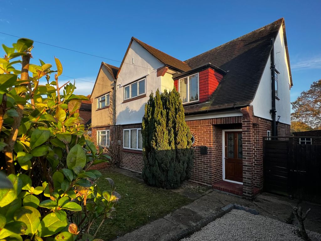 4 bed semi-detached house for sale in Southville Road, Feltham ...