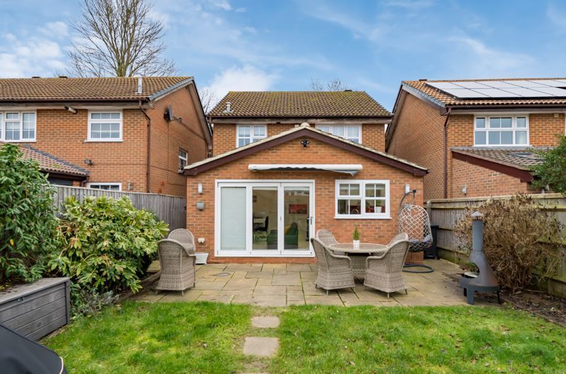 5 bed detached house for sale in Minchins Close, Abingdon OX14 - Zoopla
