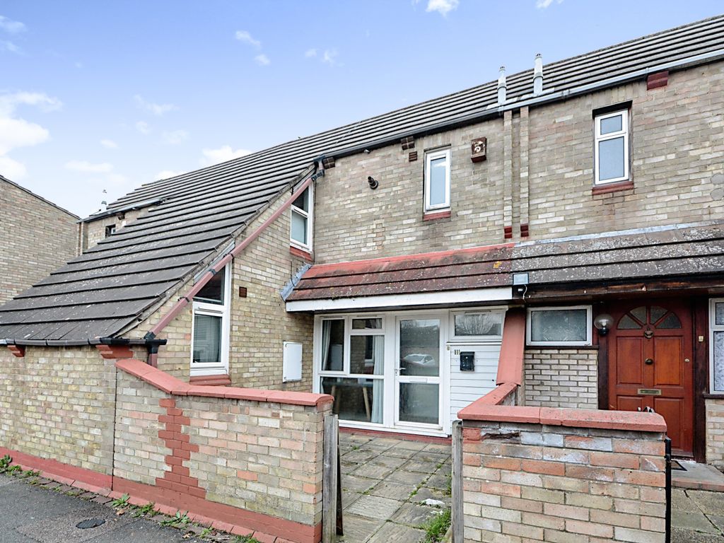 3 bed terraced house for sale in Broomfields Court, Basildon, Essex ...