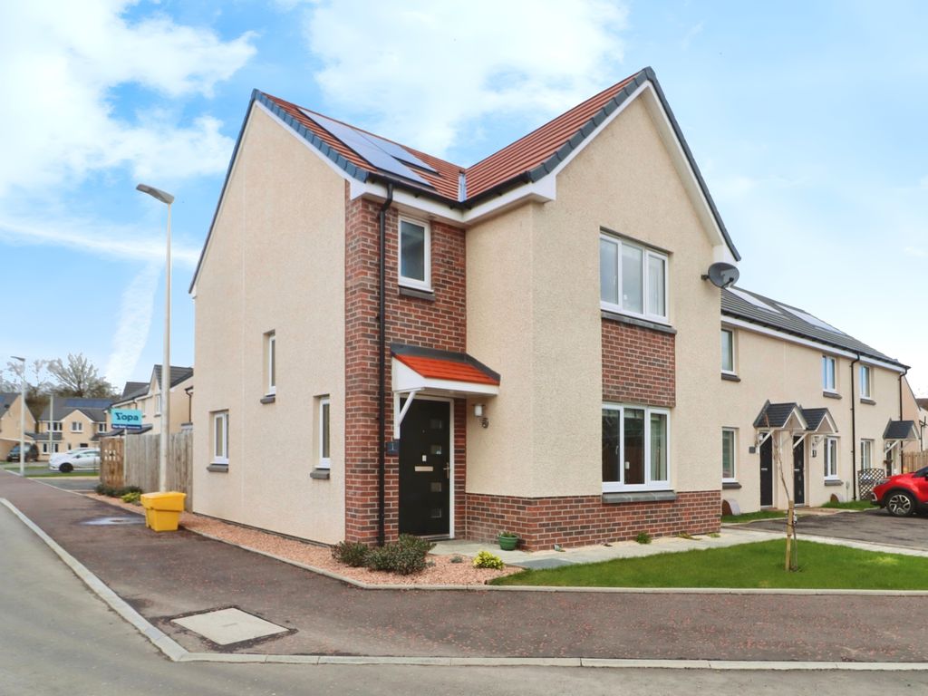 3 bed detached house for sale in Peter Easton Lane, Glenrothes KY7, £ ...